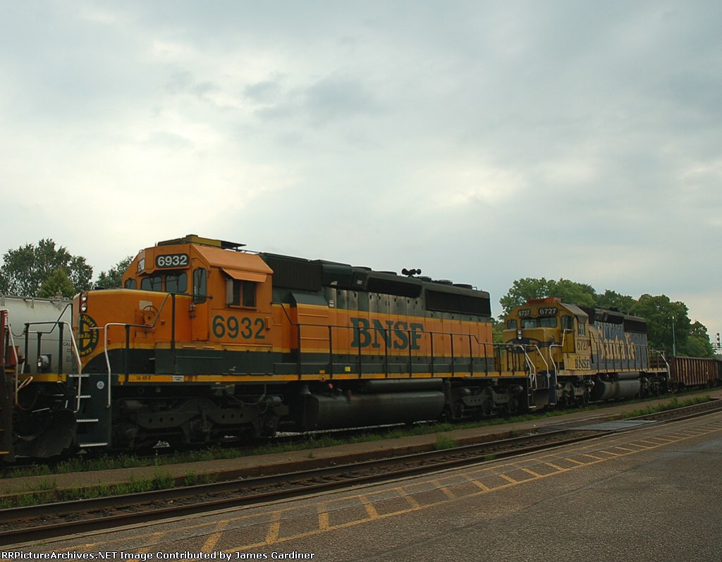 BNSF 6932